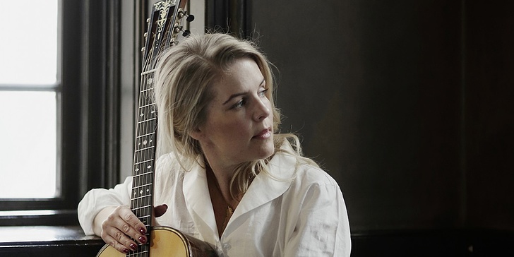 Biljetter till Sofia Karlsson i Hälsinglands Träteater – Stenegård hos Kulturbiljetter